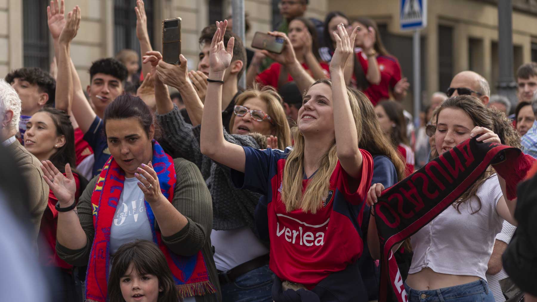 Pamplona reconoce a los héroes de Osasuna: las imágenes del ...