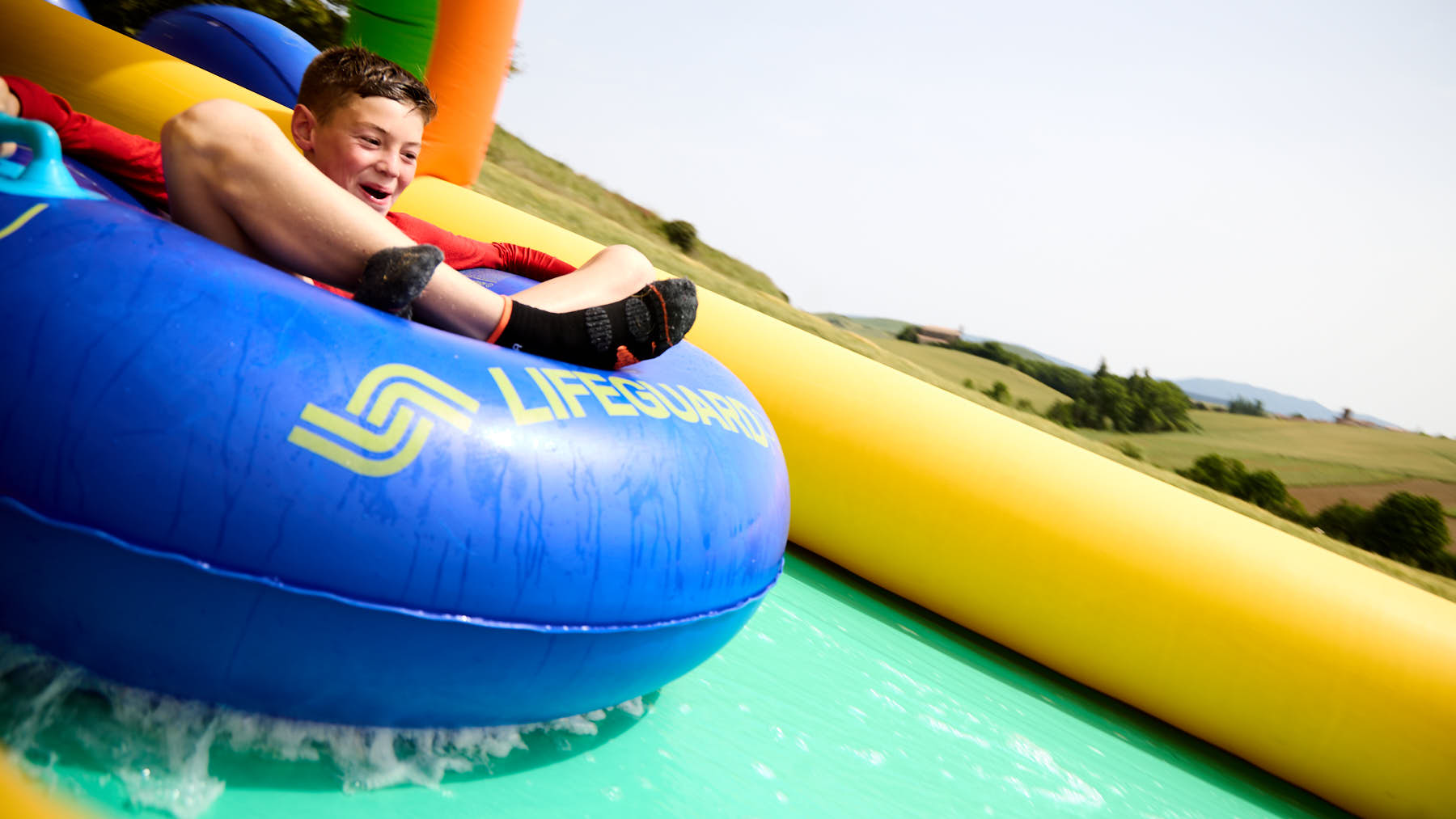GALERÍA | El tobogán acuático gigante que llena de diversión las ...