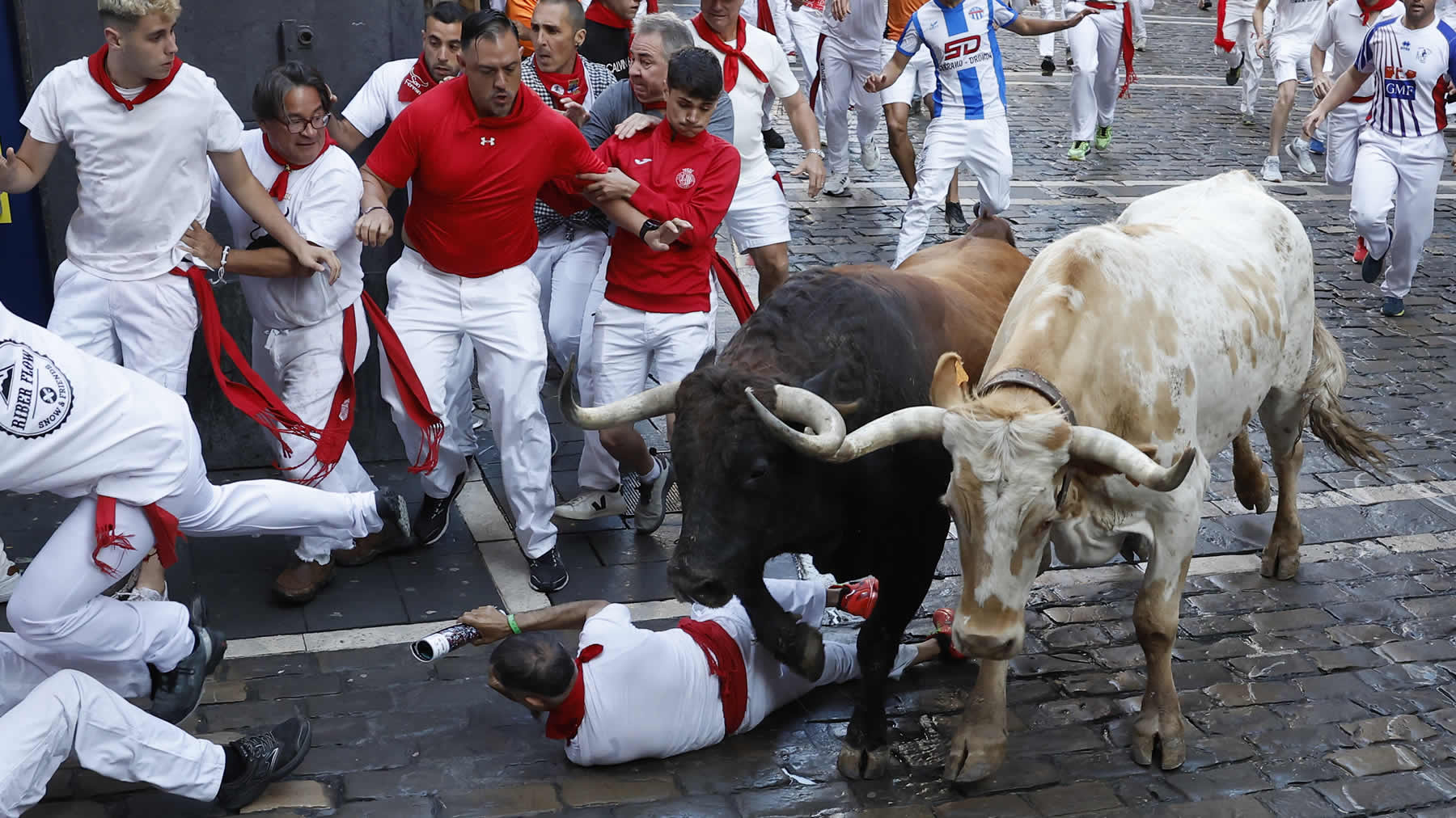 VÍDEO| Segundo encierro de San Fermín completo: la carrera de los toros ...